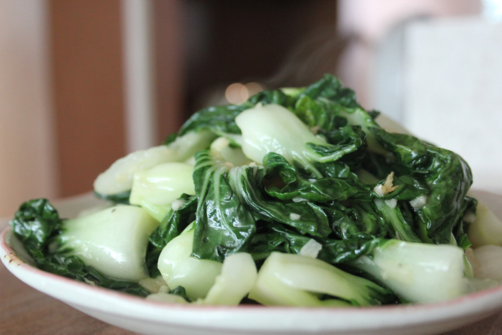 Stir-fried Nai Bai with Garlic | Foodelicacy