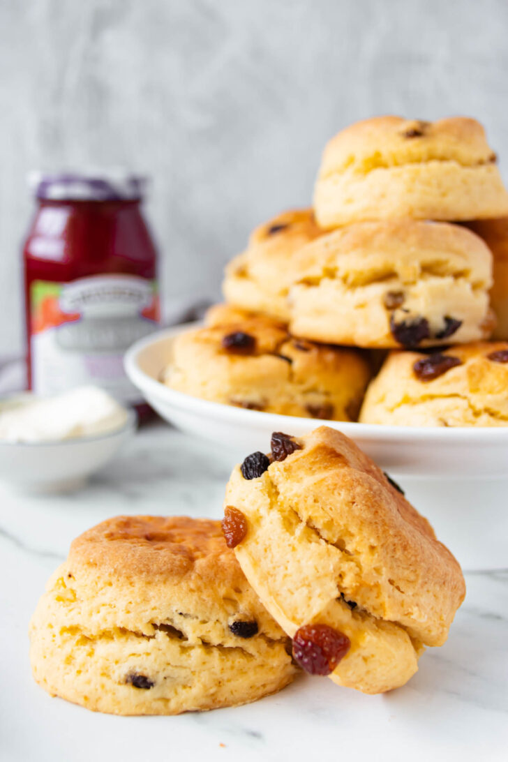 The Best Scones {Buttery, Flaky and Crumbly} | Foodelicacy