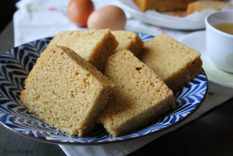 Chinese Steamed Sponge Cake (Ma Lai Gao - 馬拉糕) - Quick Method | Foodelicacy
