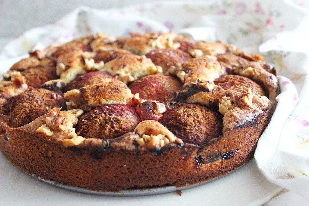 Sweet Buttery Nectarine Torte Topped with Walnuts | Foodelicacy