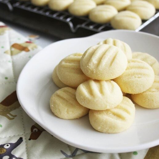 Sugee Cookies - Makes Melt-in-Your-Mouth Magic! | Foodelicacy