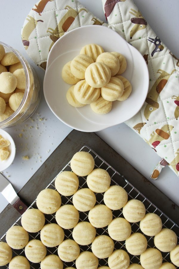 Sugee Cookies - Makes Melt-in-Your-Mouth Magic! | Foodelicacy