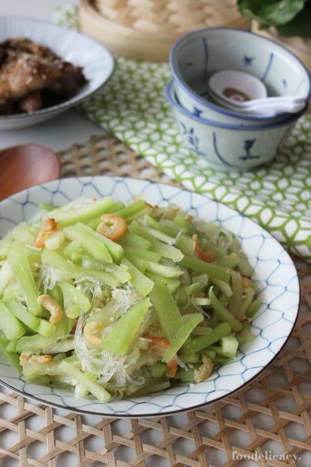 Stir-fried Hairy Gourd with Mung Bean Vermicelli | foodelicacy