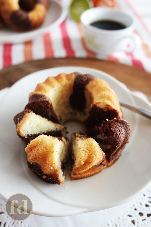 Marble Mini Bundt Cakes | Foodelicacy