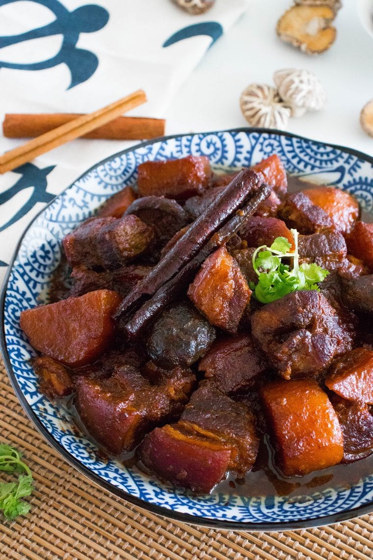 Pork Belly in Soy Sauce (Tau Yu Bak / Lou Bak) | Foodelicacy