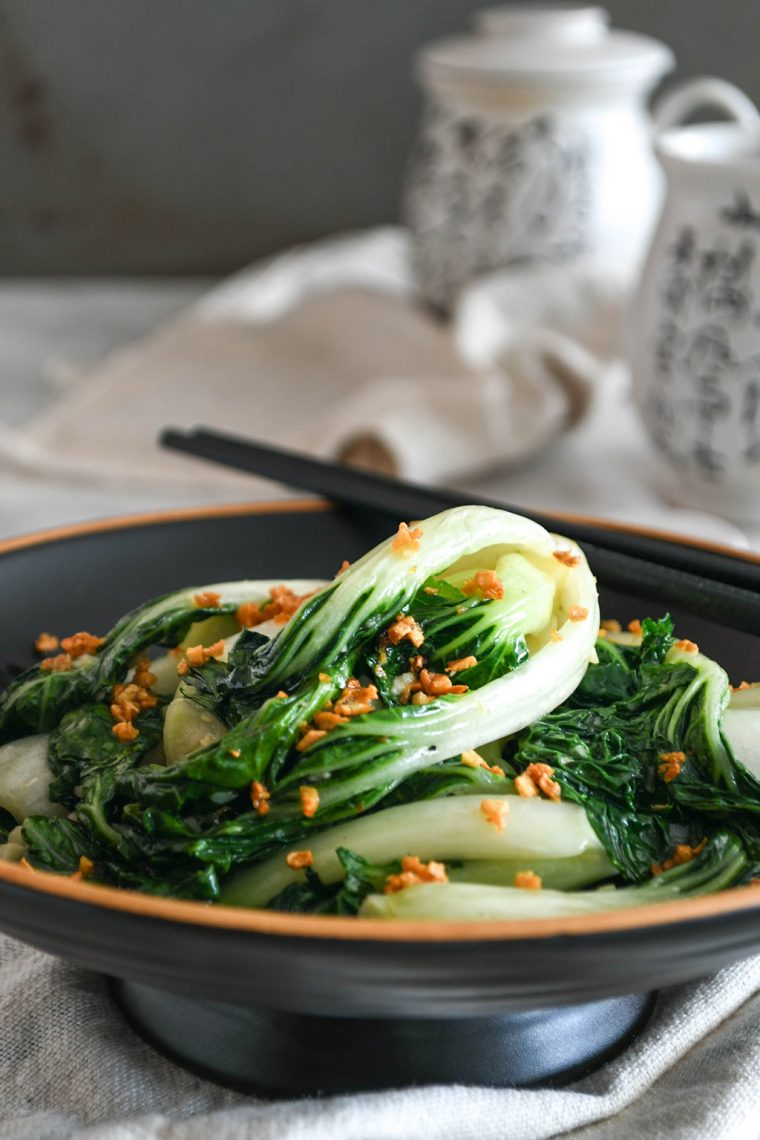 Easy Chinese Stir-fried Nai Bai with Garlic | Foodelicacy