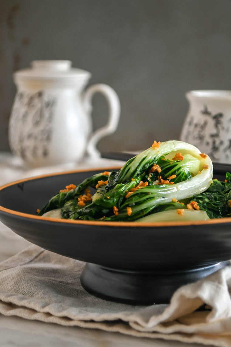 Easy Chinese Stir-fried Nai Bai with Garlic | Foodelicacy