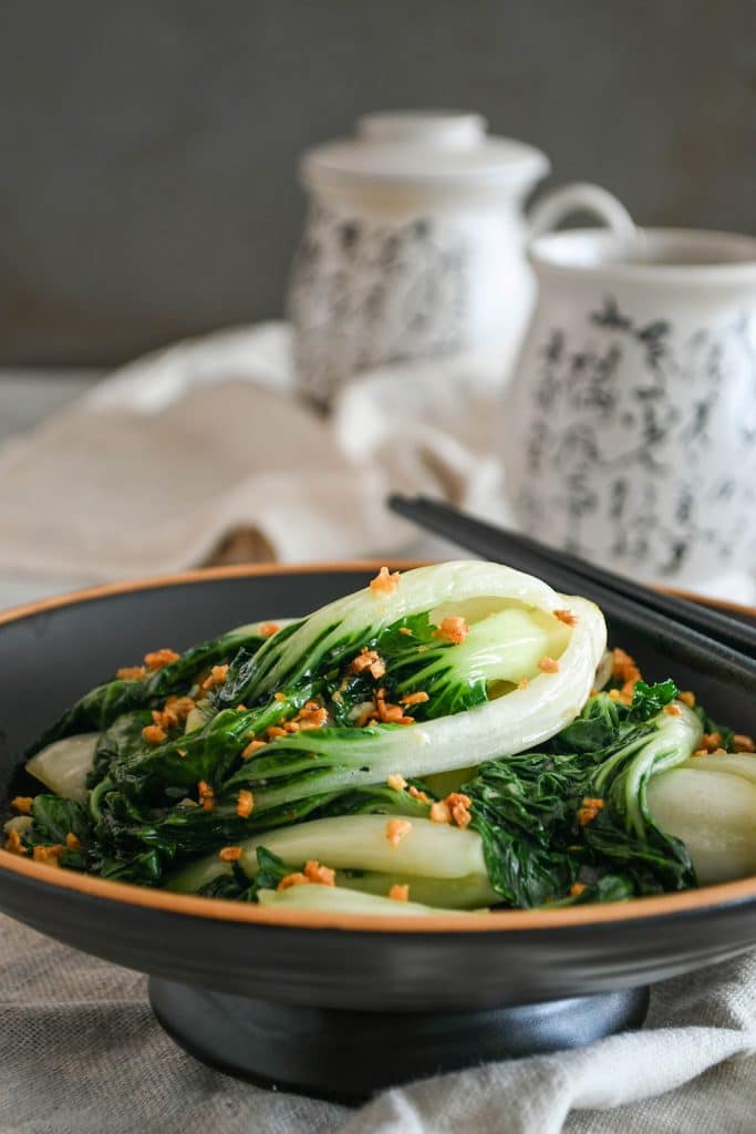 Easy Chinese Stir-fried Nai Bai with Garlic | Foodelicacy