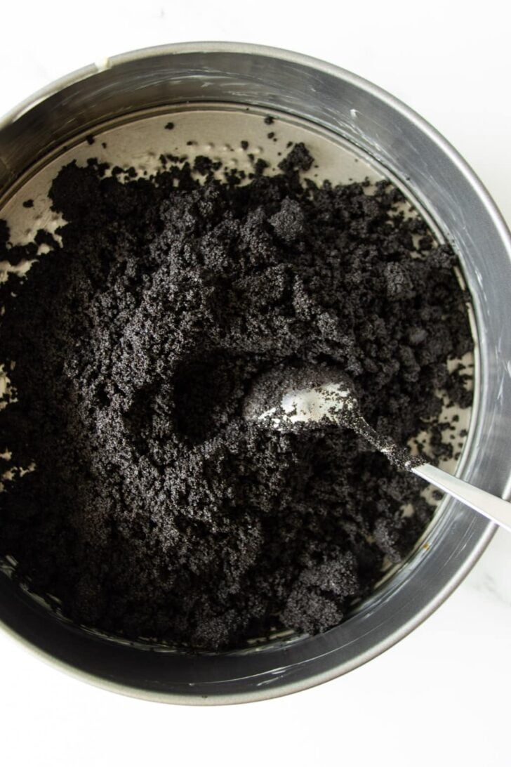 Oreo Cheesecake with Oreo Whipped Cream Topping | Foodelicacy