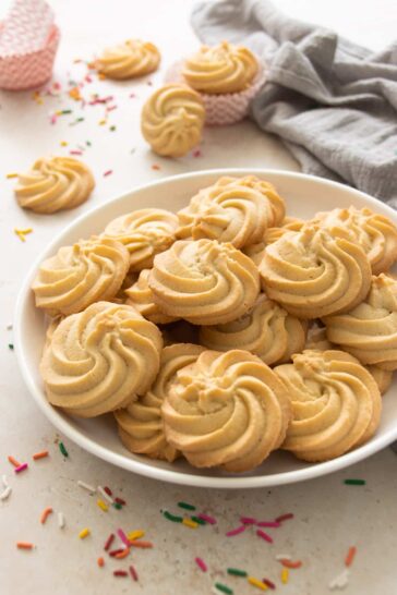 Homemade Butter Cookies - Easy Recipe for Holiday Baking | Foodelicacy