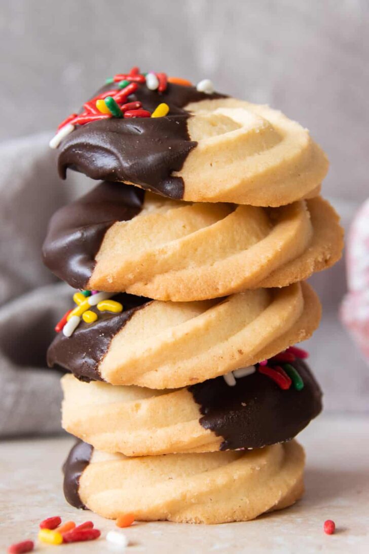 Homemade Butter Cookies - Easy Recipe for Holiday Baking | Foodelicacy