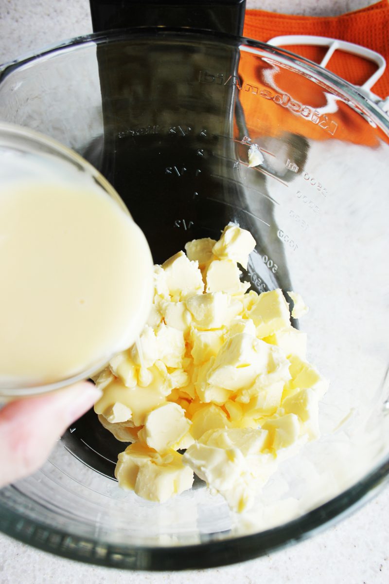 Very Rich Butter Cake {with VIDEO} | Foodelicacy