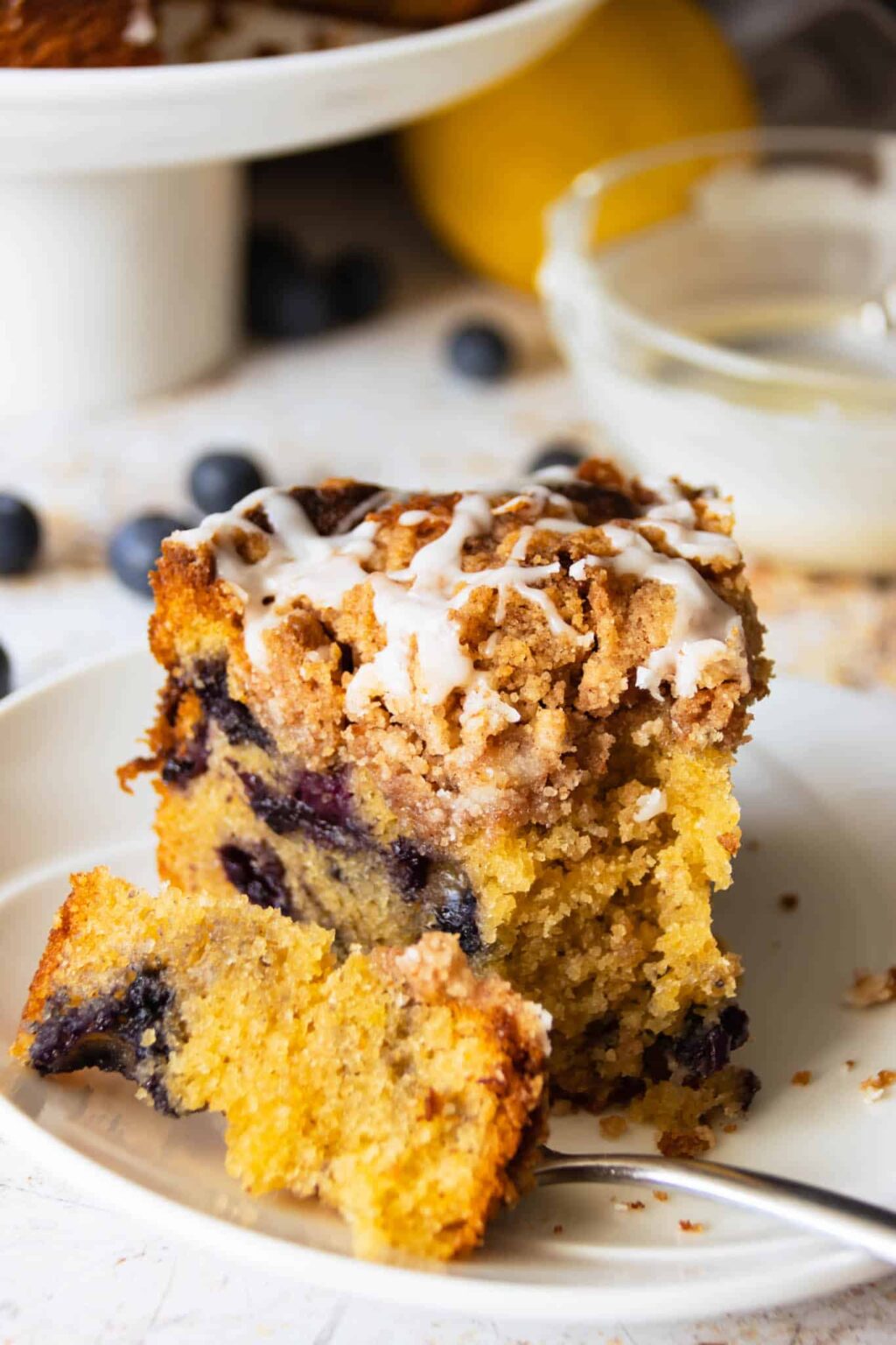 Blueberry Crumble Cake with Lemon Glaze | Foodelicacy
