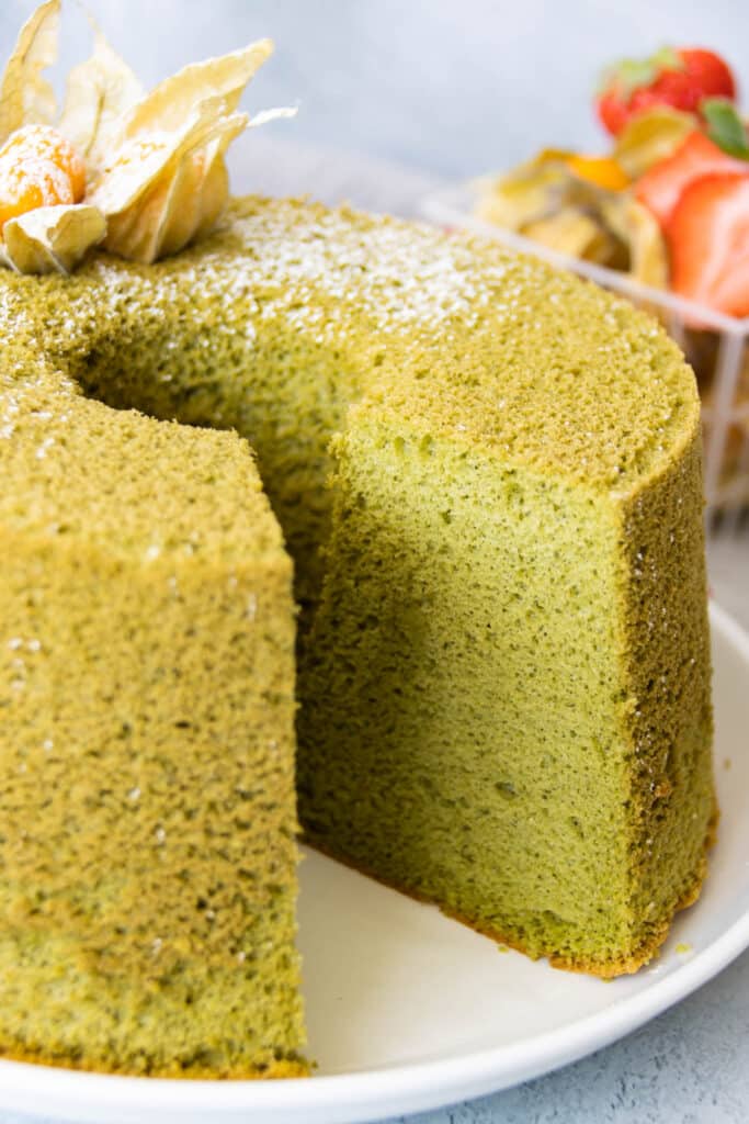 Matcha Chiffon Cake | Foodelicacy