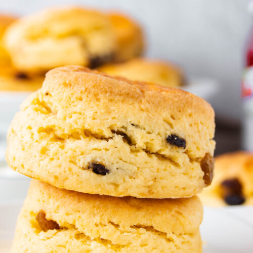 The Best Scones {Buttery, Flaky and Crumbly} | Foodelicacy