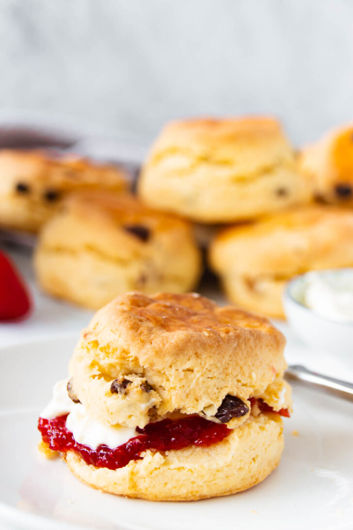 The Best Scones {Buttery, Flaky and Crumbly} | Foodelicacy