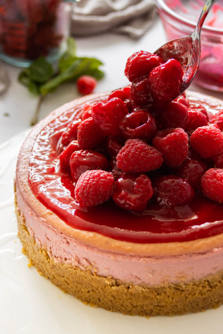 The Best Raspberry Cheesecake | Foodelicacy