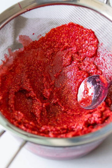 The Best Raspberry Cheesecake | Foodelicacy