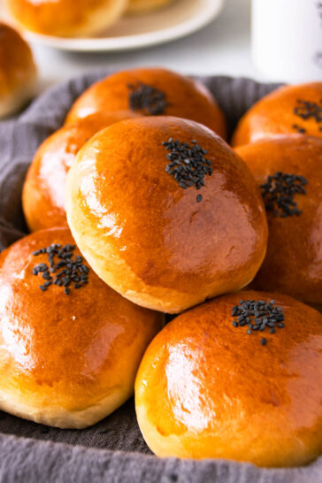 Anpan (あんパン) Japanese Red Bean Buns | Foodelicacy