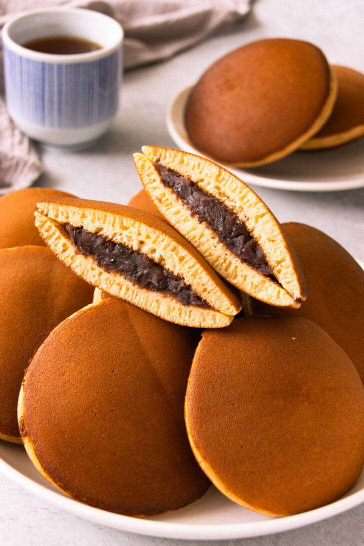Dorayaki (どらやき) Japanese Red Bean Pancakes | Foodelicacy