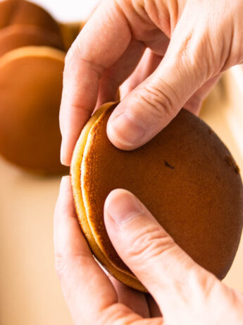 Dorayaki (どらやき) Japanese Red Bean Pancakes | Foodelicacy