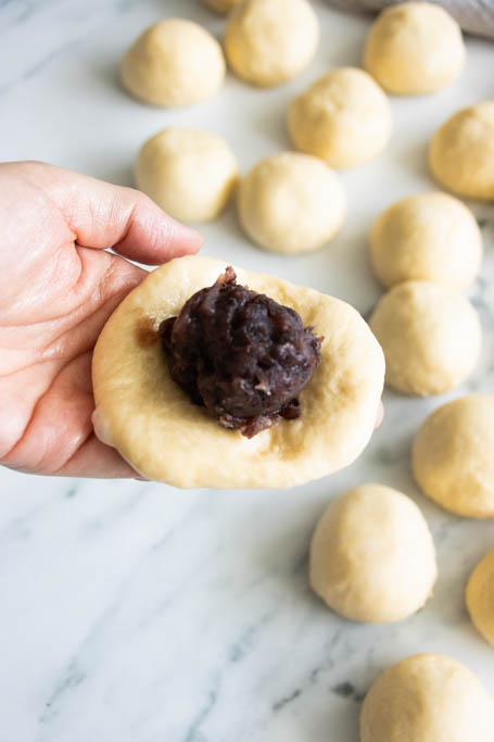 Anpan (あんパン) Japanese Red Bean Buns | Foodelicacy